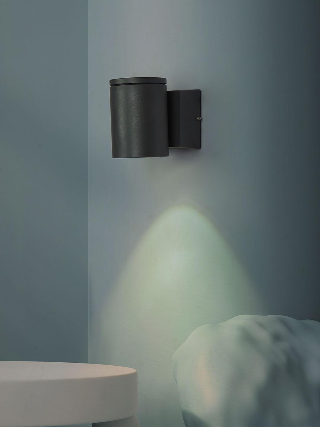 Cylindrical 5 Watts Single LED Light Grey Aluminium Outdoor Bulkhead ...