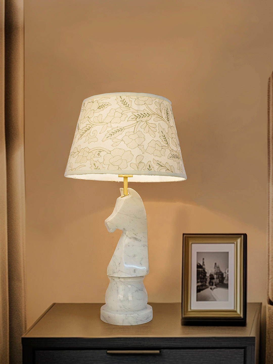 Statuario Marble Chess Knight Lamp with Embroidered Shade